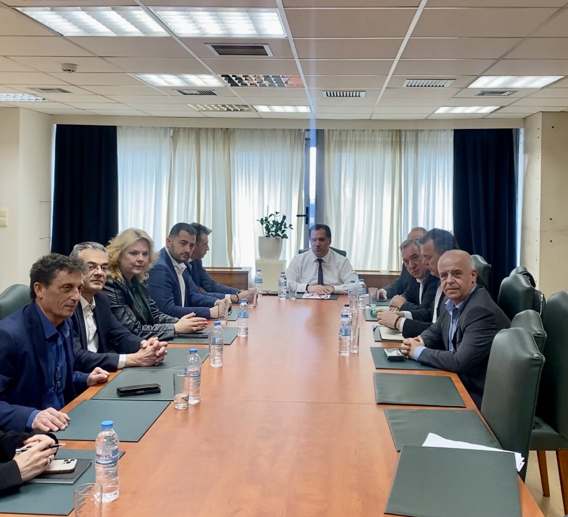 Συνάντηση με τον Υπουργό Ανάπτυξης και Επενδύσεων για τις ΜΕΑ-ΧΥΤΥ ...