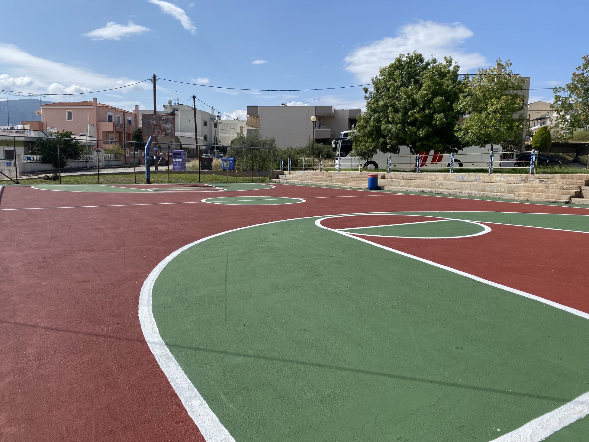 Έτοιμα τα νέα ανοιχτά γήπεδα μπάσκετ σε Καναπίτσα, Κάνηθο (Μηχανοστάσιο ...